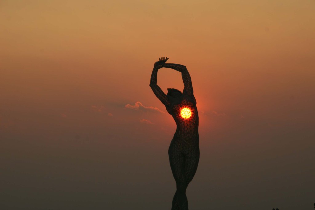 Truth Is Beauty: A 55-Foot Tall Woman… Burning Man 2013 | Wandering ...