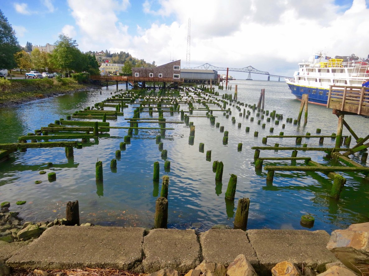 Astoria, Oregon… Where the Columbia River and the Pacific Ocean Meet ...