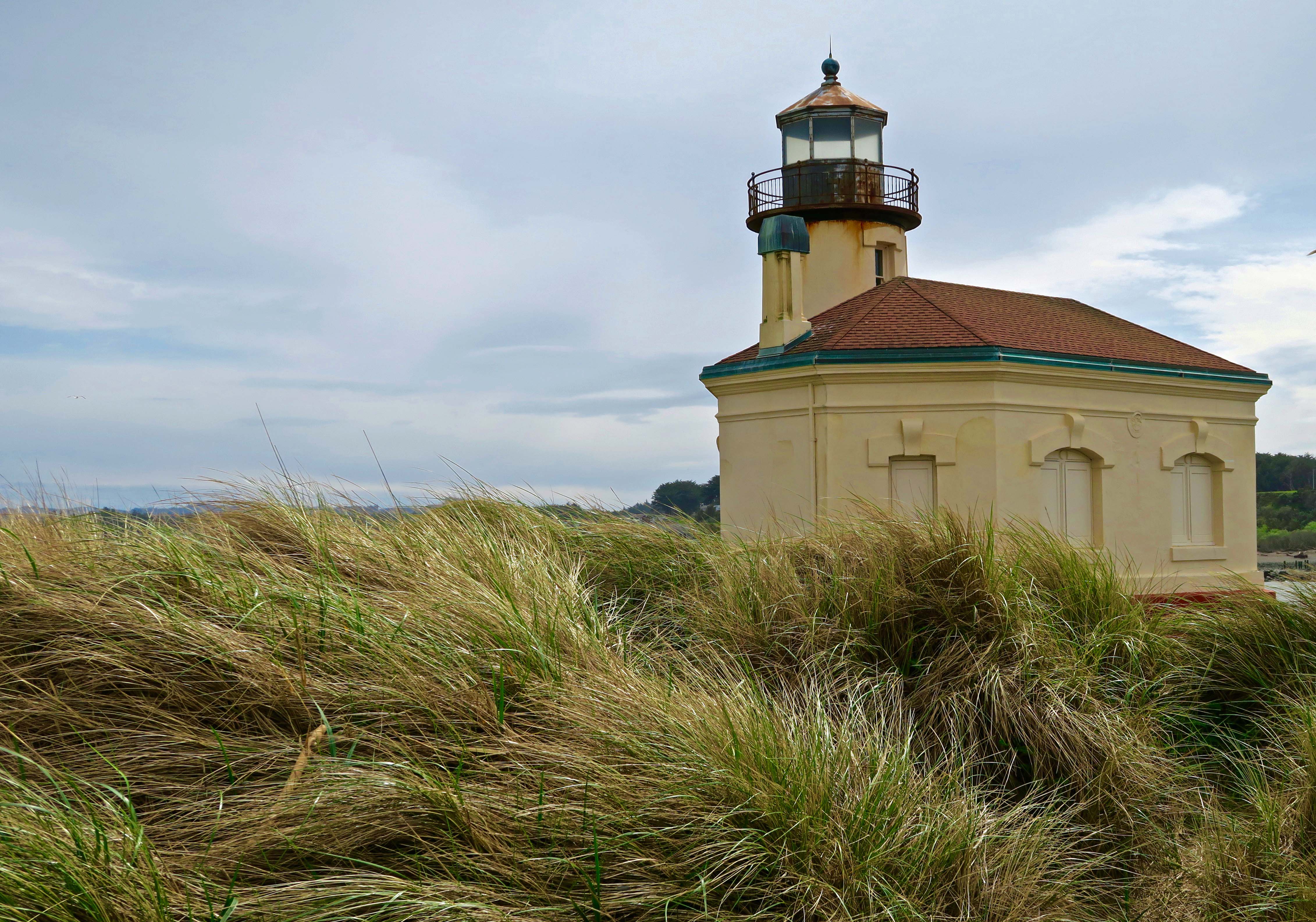 Coquille Lighthouse at mouth of Coquille River | Wandering through Time ...