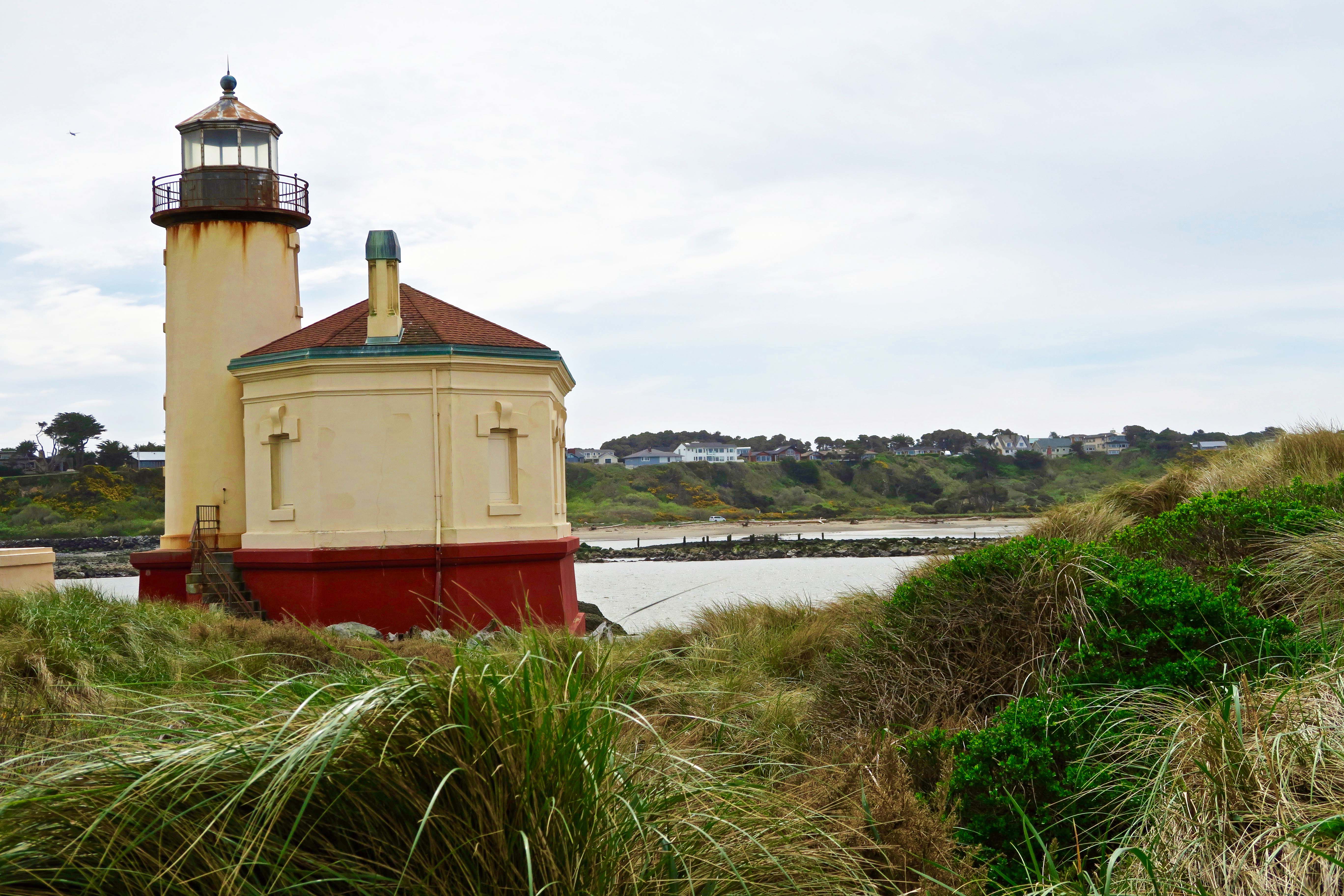 What Makes a Lighthouse So Appealing? | Wandering through Time and Place