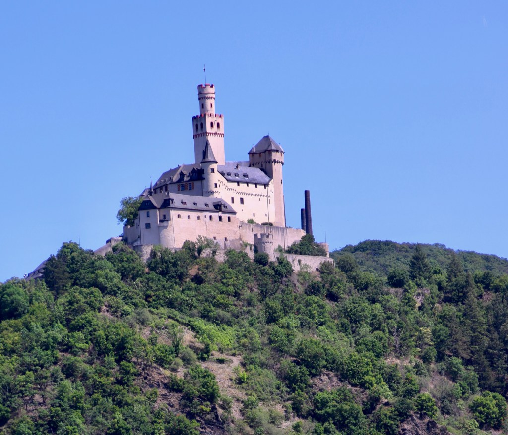 12 Magnificent Castles along the Rhine River Valley | Wandering through ...