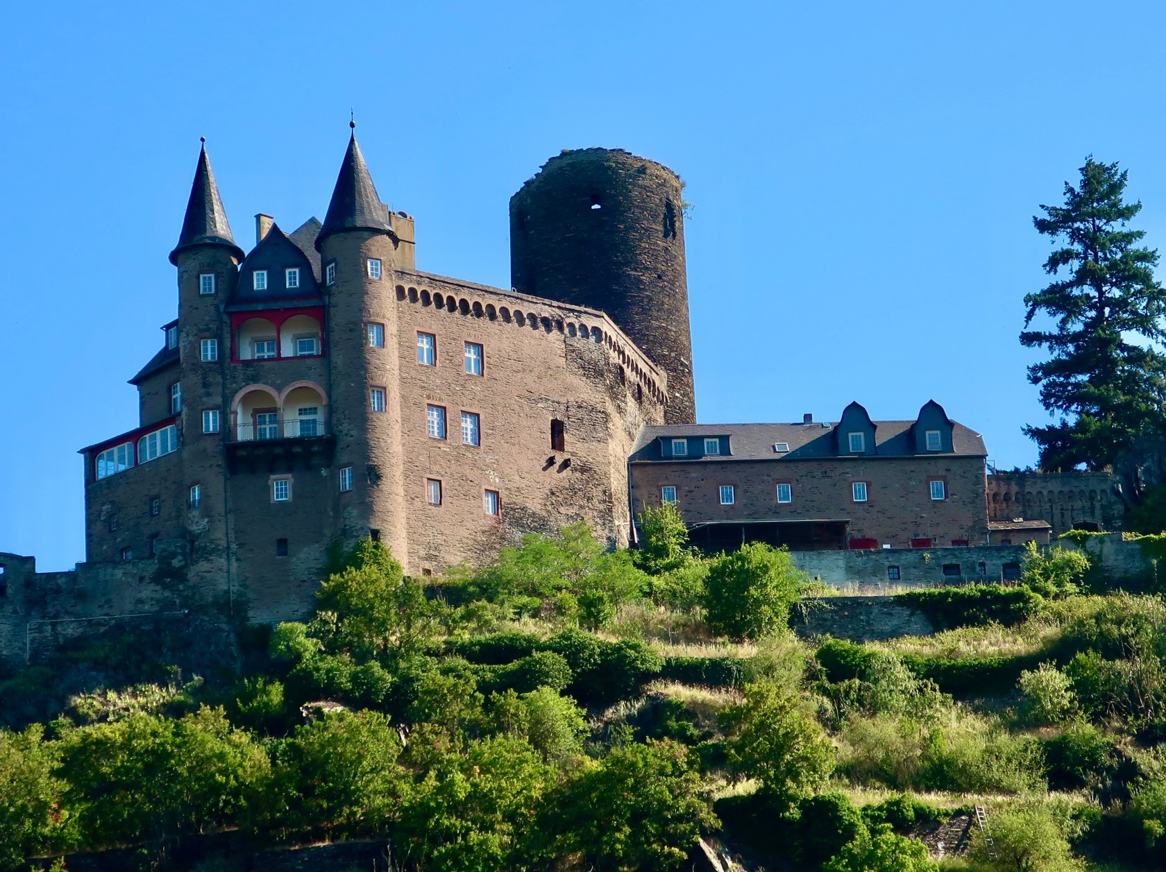 12 Magnificent Castles along the Rhine River Valley | Wandering through ...
